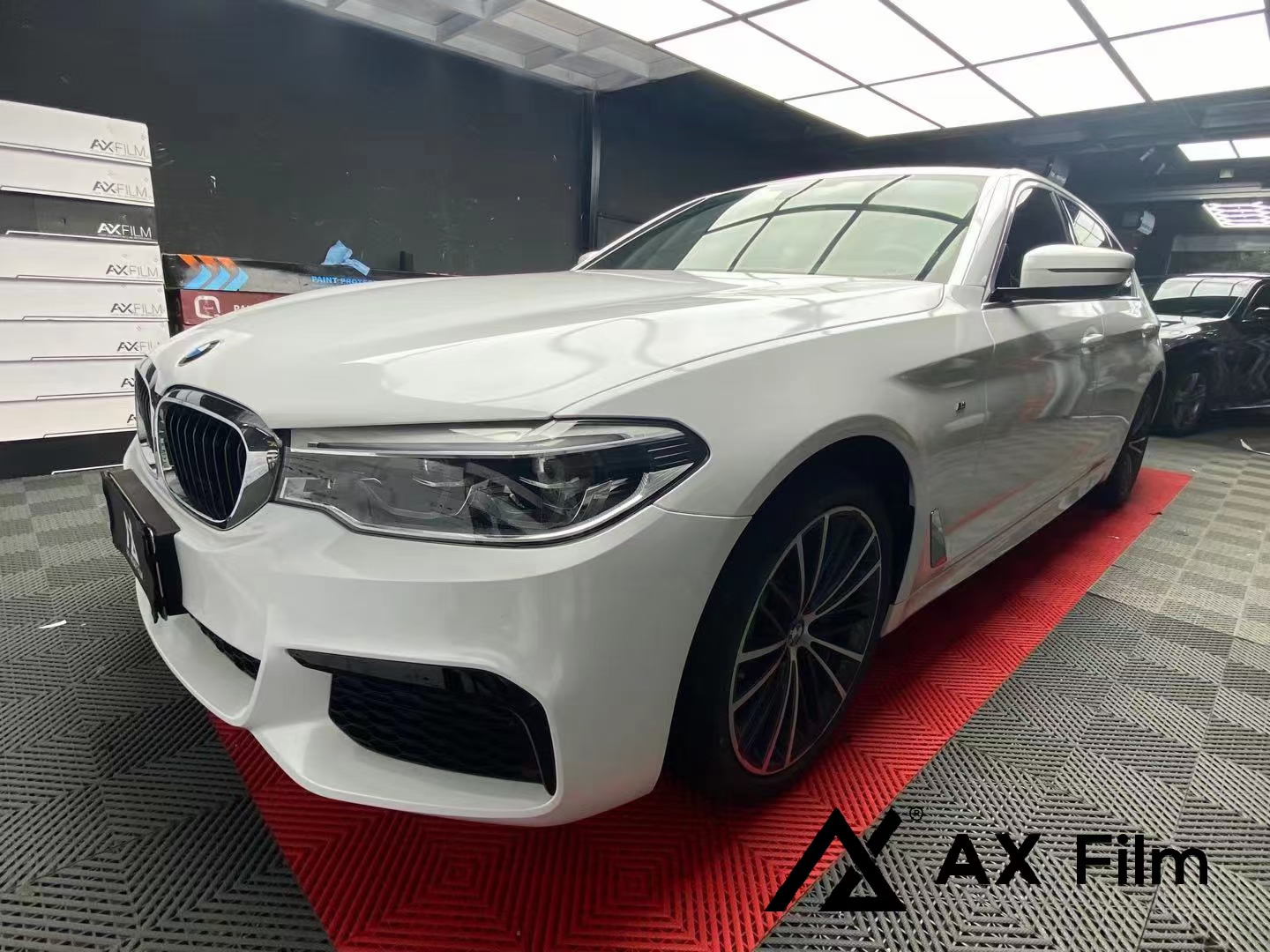 宝马530Li｜AX-珠光白