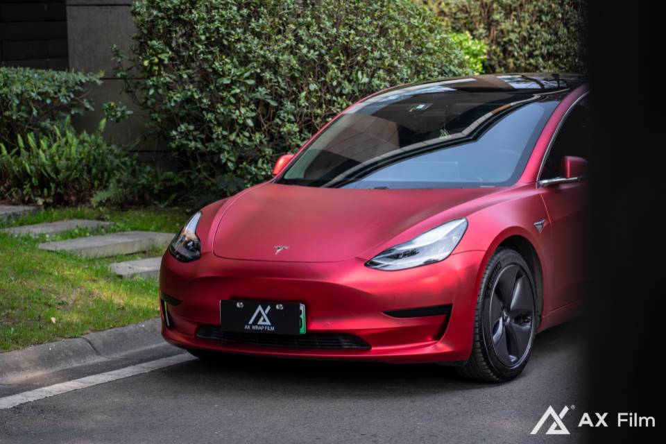 特斯拉Model3｜AX-PET亚面电镀金属红