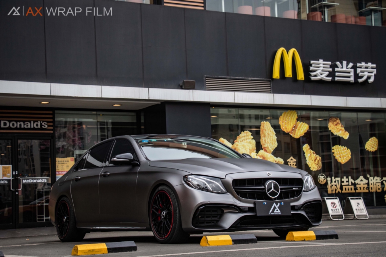 奔驰E300｜AX-AMG山灰