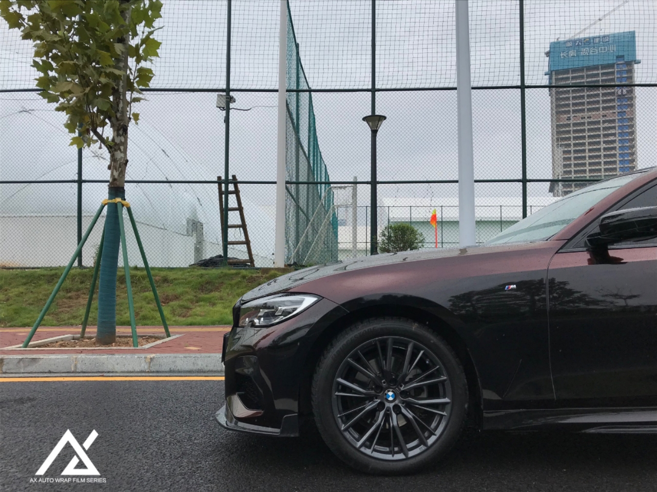 宝马 320｜AX-PET黑魅红