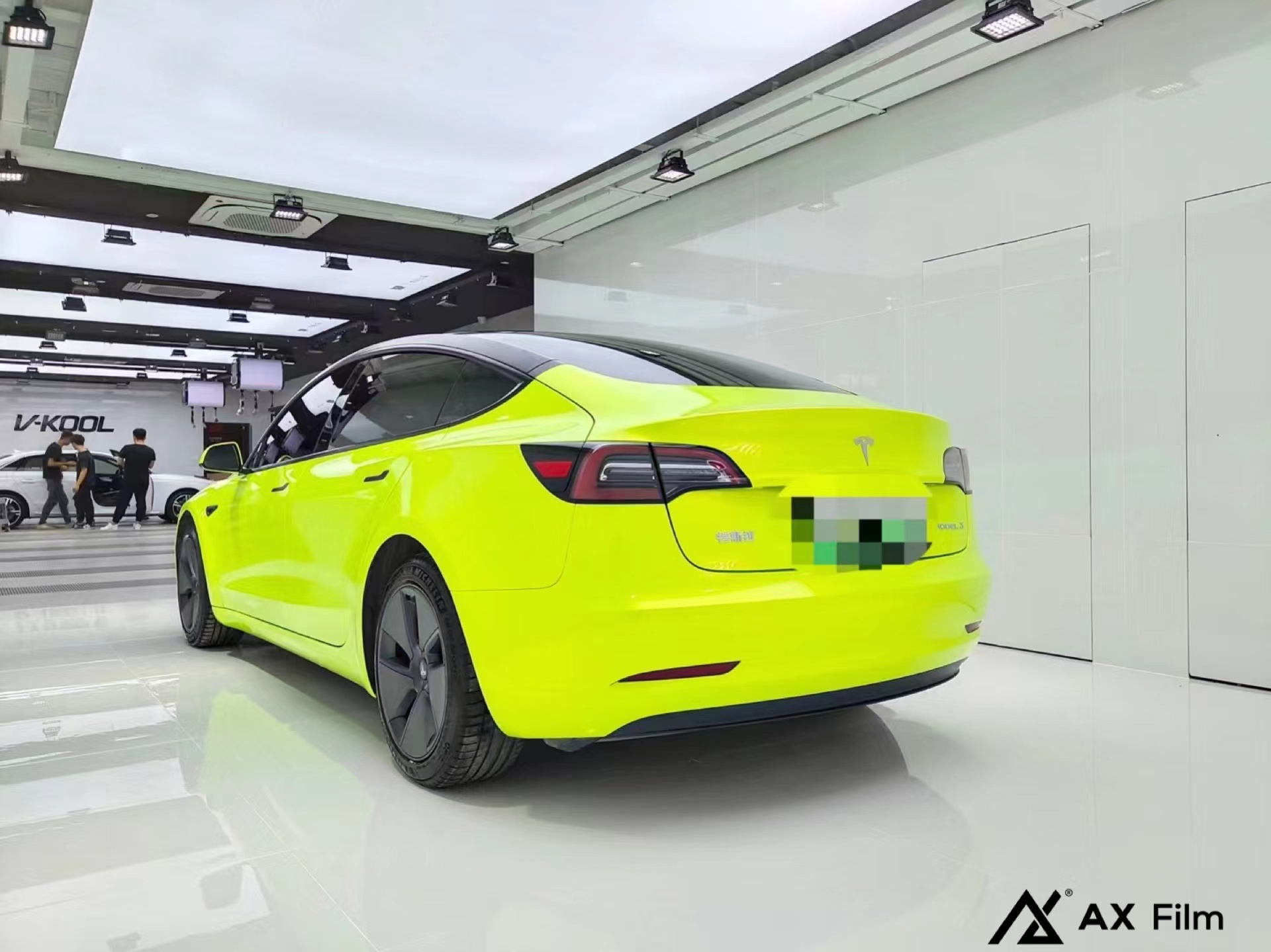 特斯拉model 3 | AX-珊瑚荧光黄