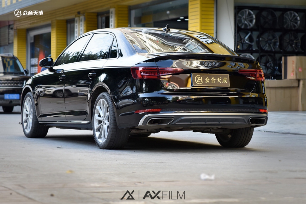 奥迪 A4L｜AX-PET钢琴黑