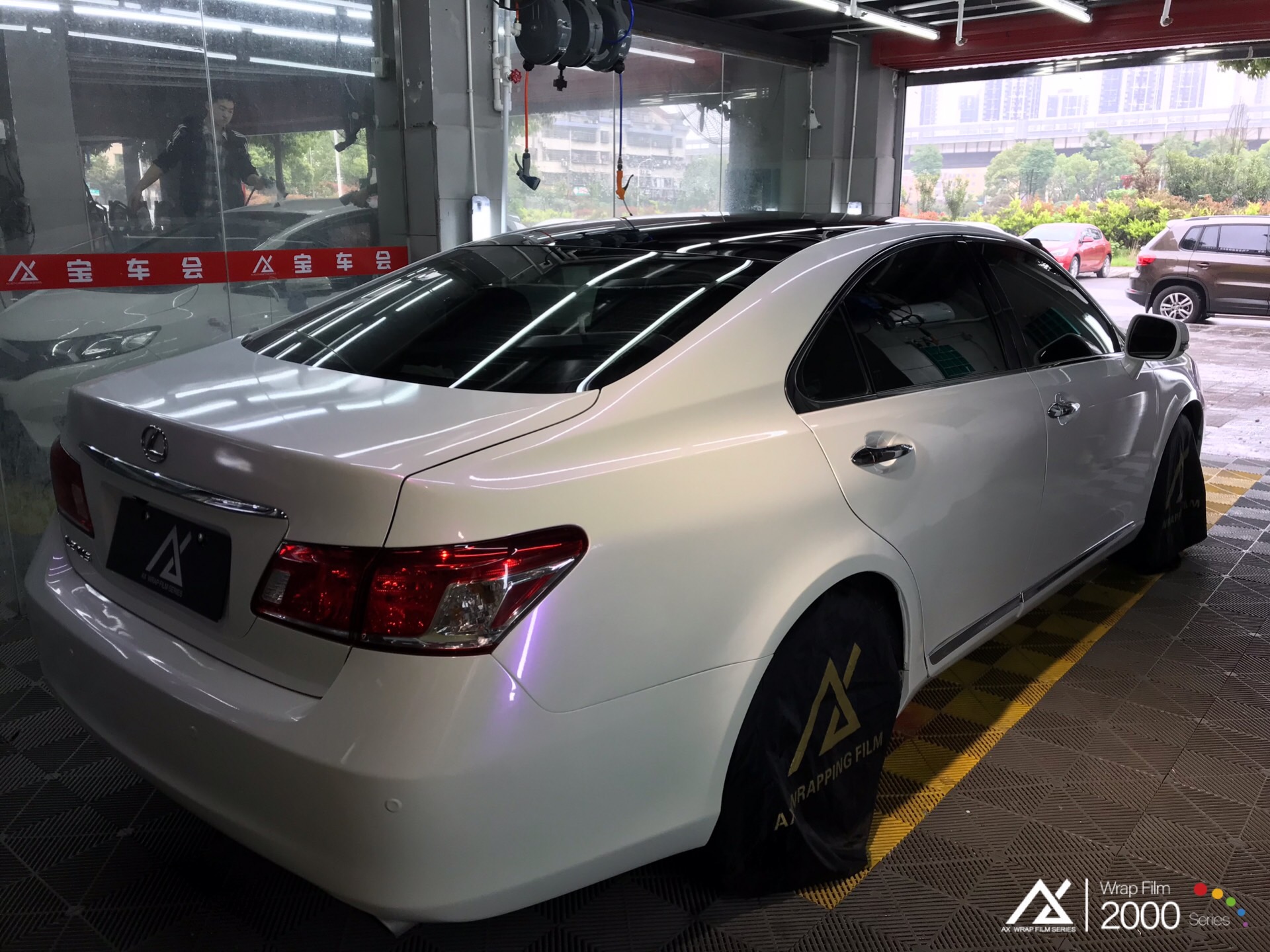 雷克萨斯|AX-珍珠白变紫