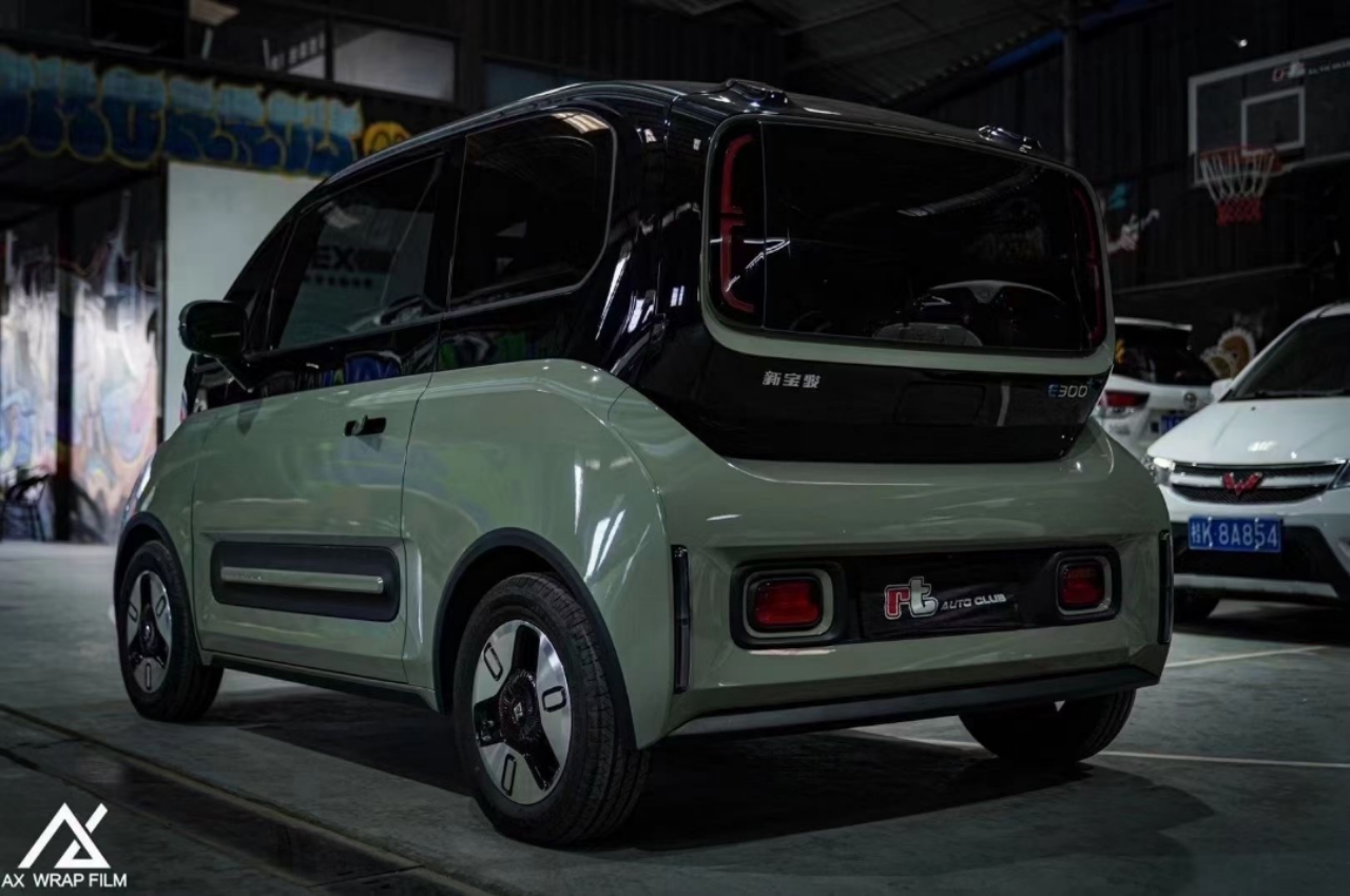 宝骏 E300｜AX-高亮卡其绿