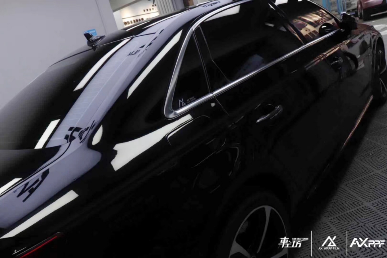 奥迪 A4L｜AX-PET钢琴黑