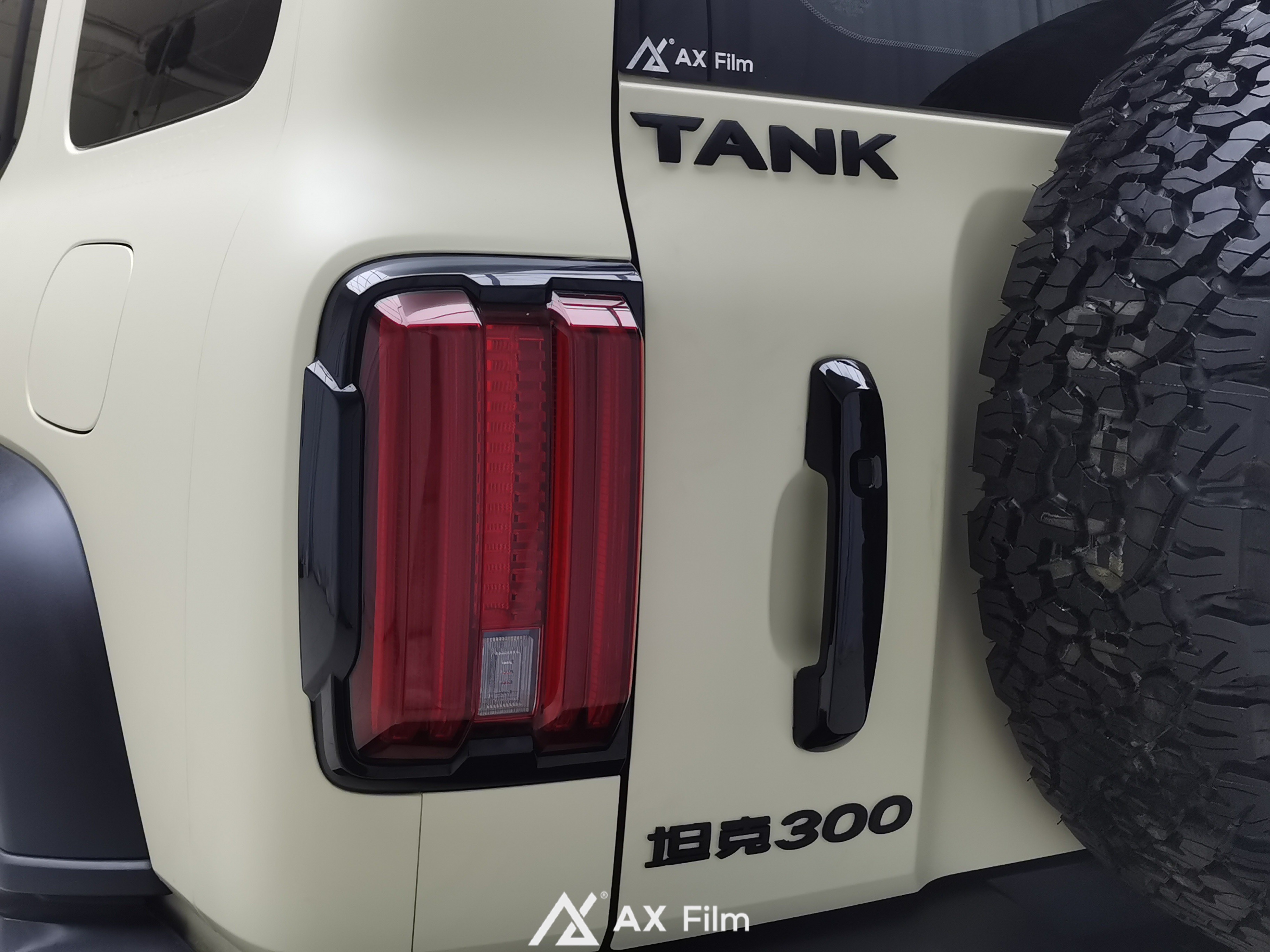 WEY坦克300 | AX-绸缎沙漠黄