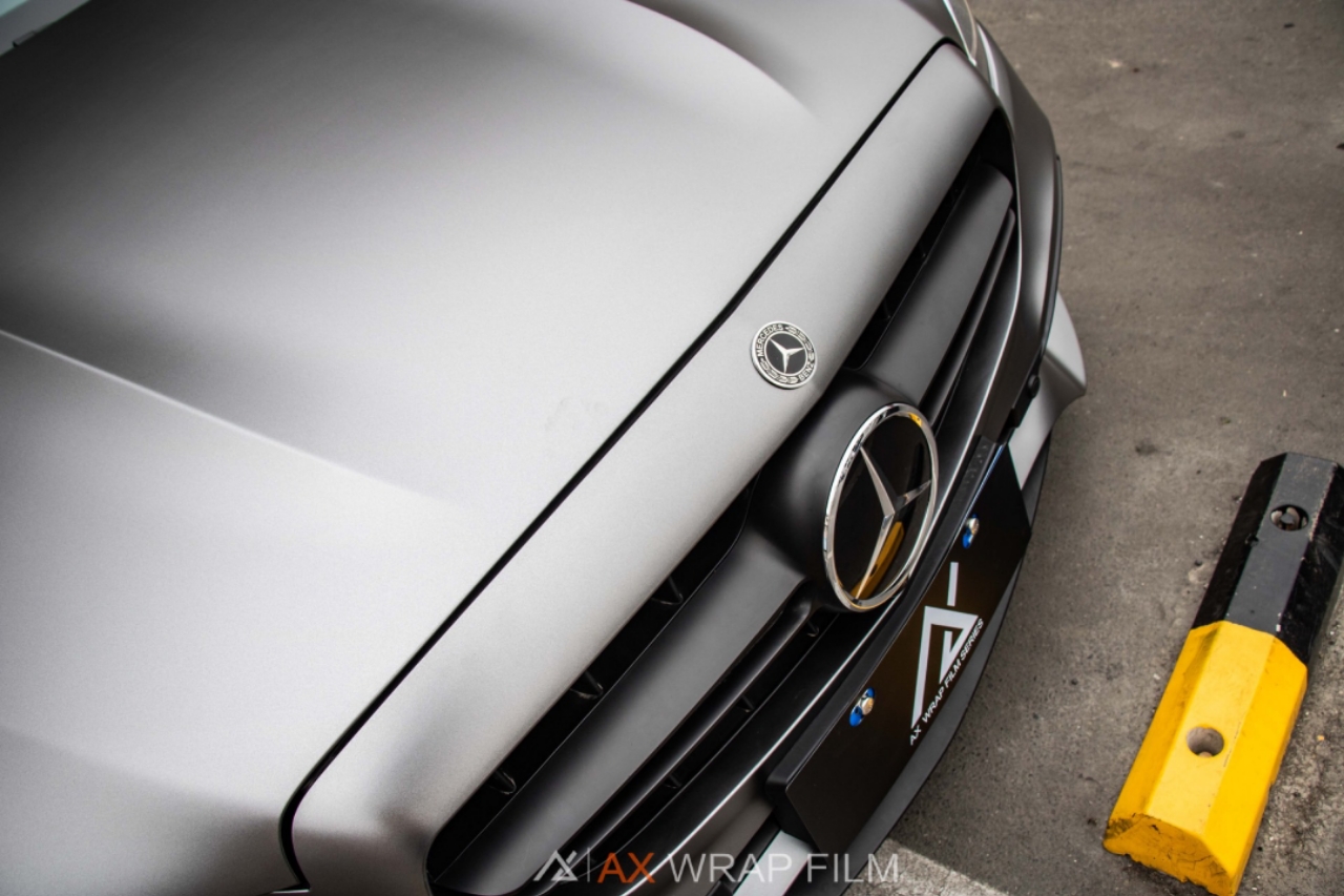 奔驰E300｜AX-AMG山灰