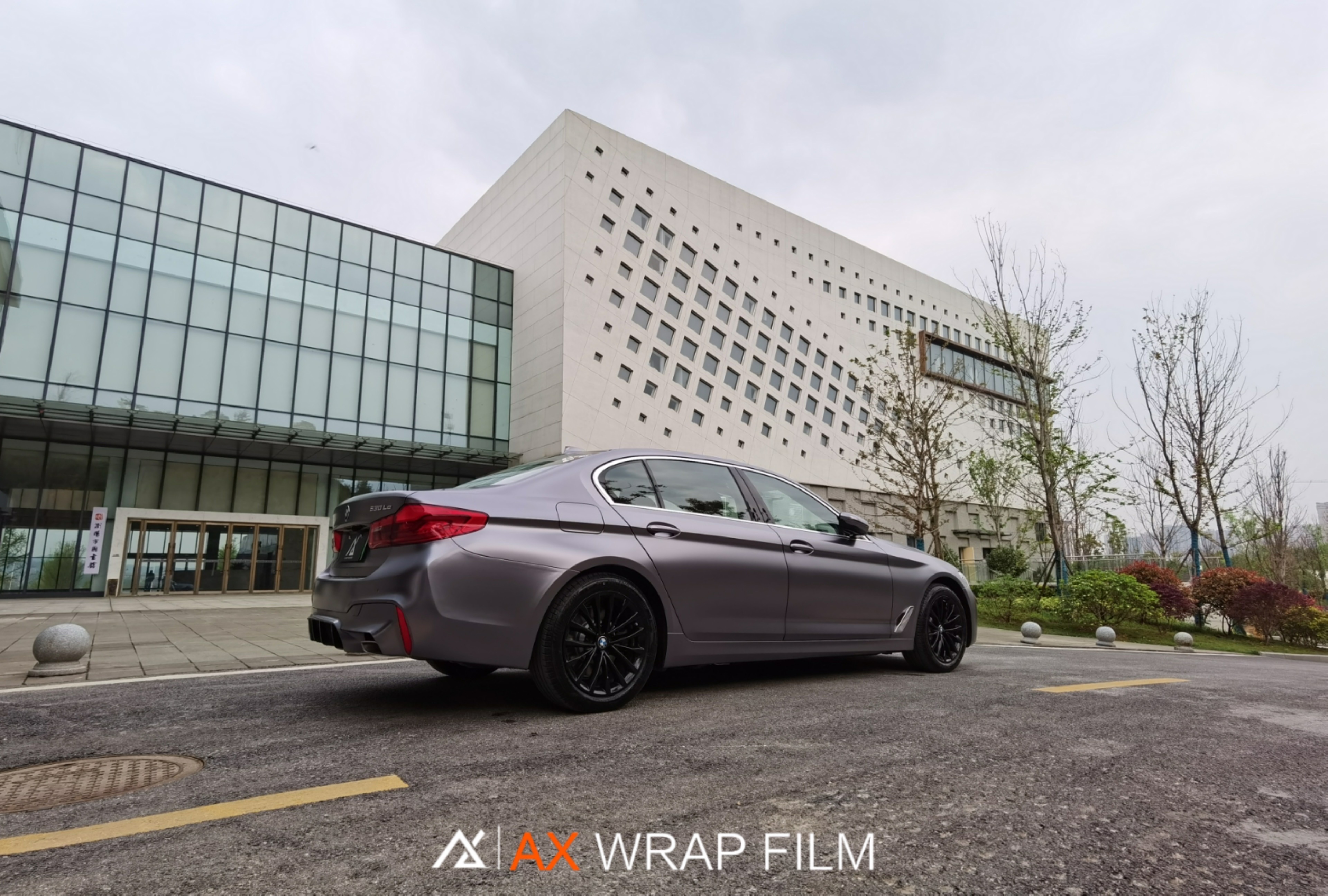 宝马530 ｜AX-电光钛灰