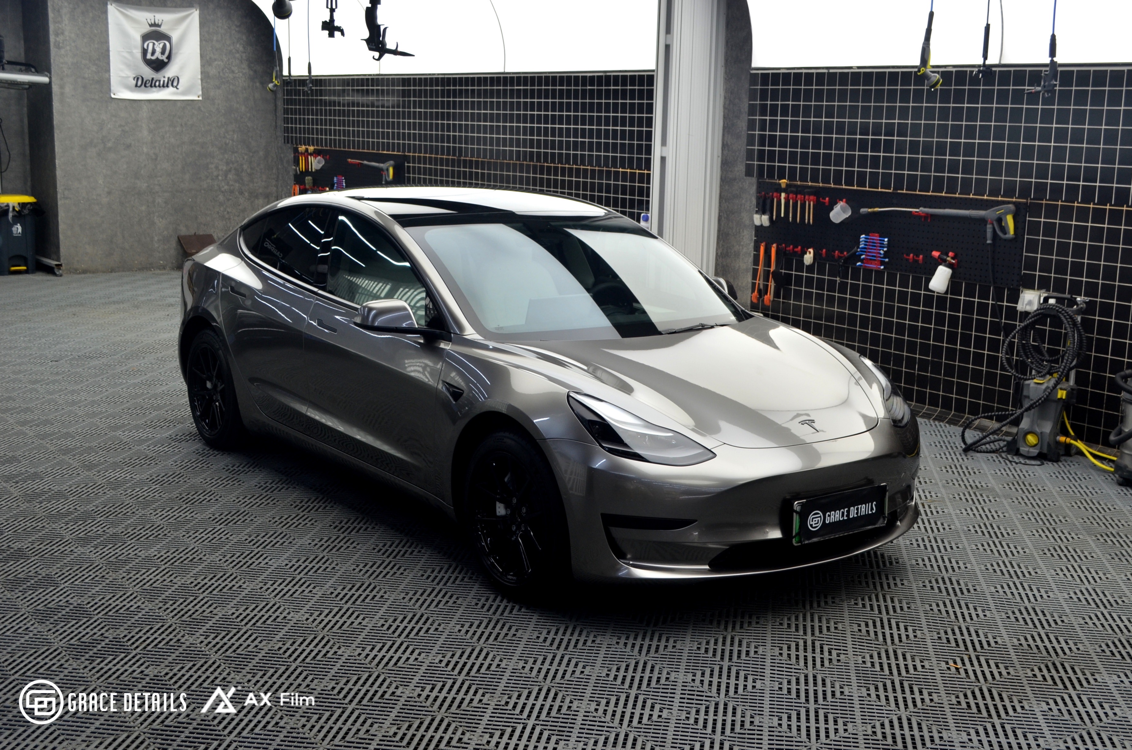 特斯拉model 3 | AX-液态金属银