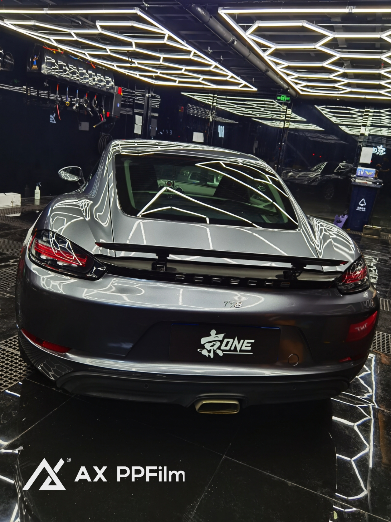 保时捷718｜AX -金属钛灰