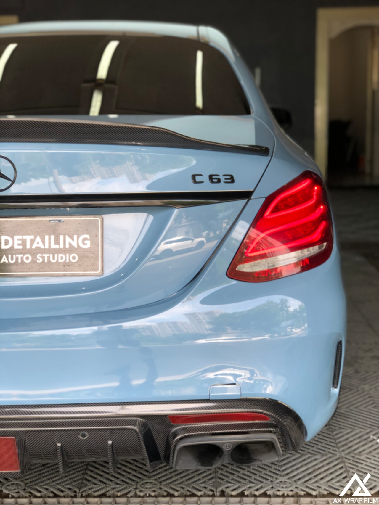 奔驰 C63｜AX-瓷器蓝