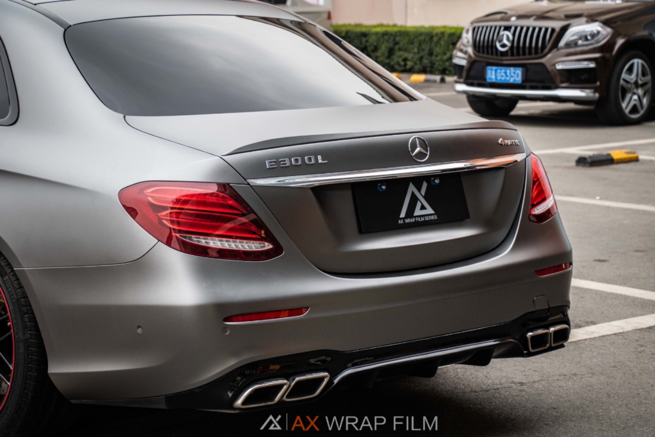 奔驰E300｜AX-AMG山灰