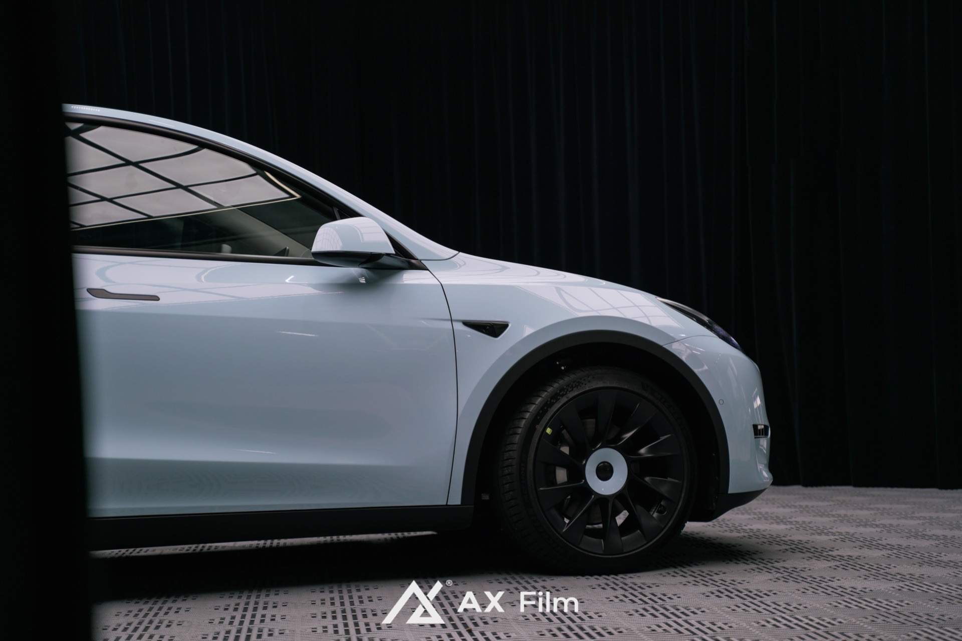 特斯拉modelY｜AX-冰川蓝