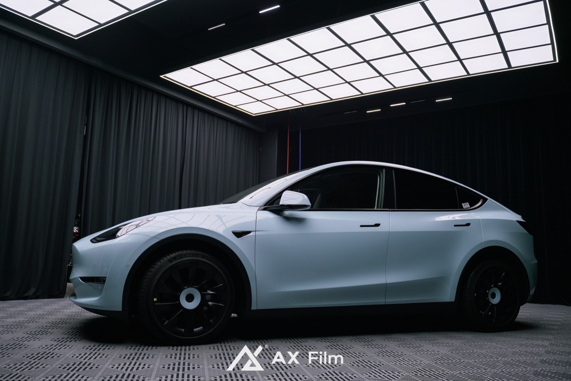 特斯拉modelY｜AX-冰川蓝