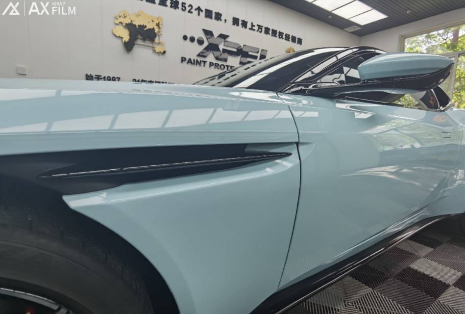 阿斯顿马丁DB11｜AX-冰川蓝