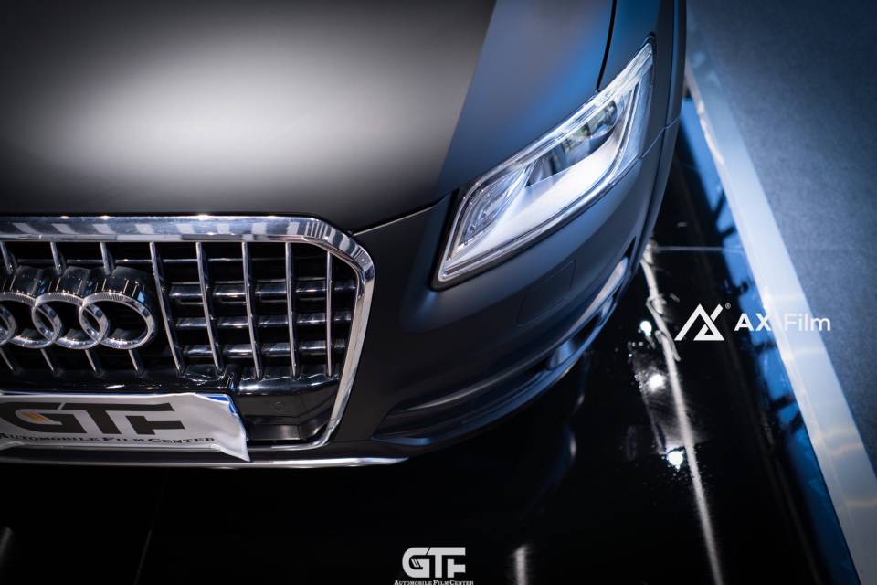 奥迪Q5｜AX-PET亚面电镀金属黑