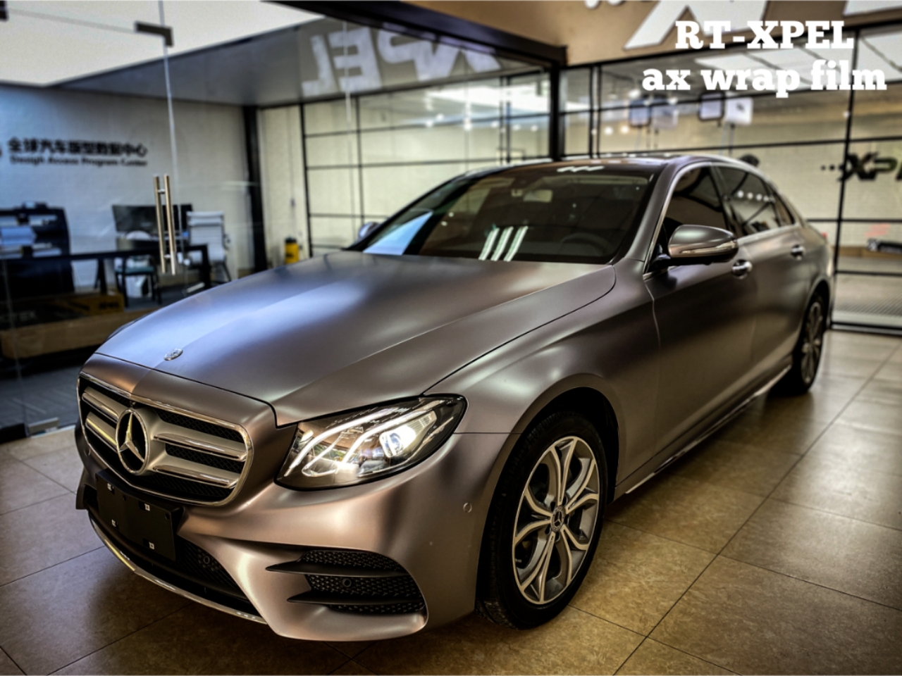 奔驰 E300｜AX-钛灰