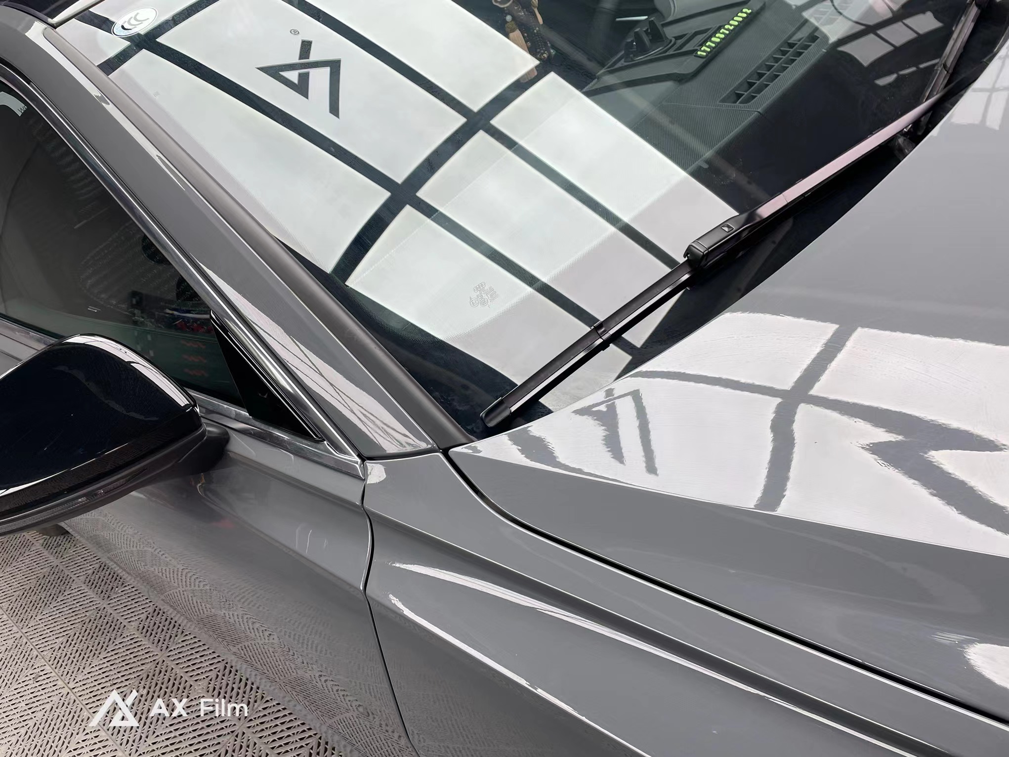 奥迪A6L｜AX-高亮深灰