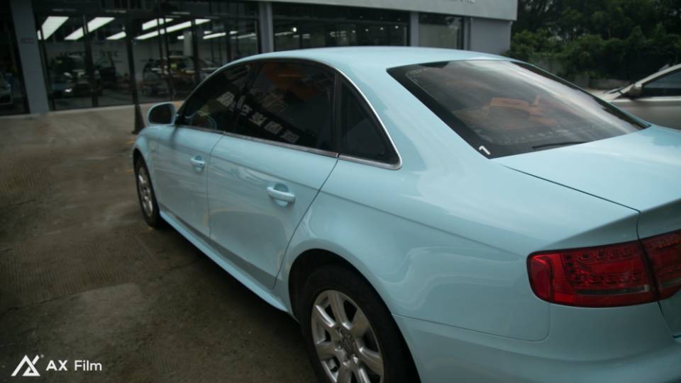 奥迪A4L｜AX-冰川蓝