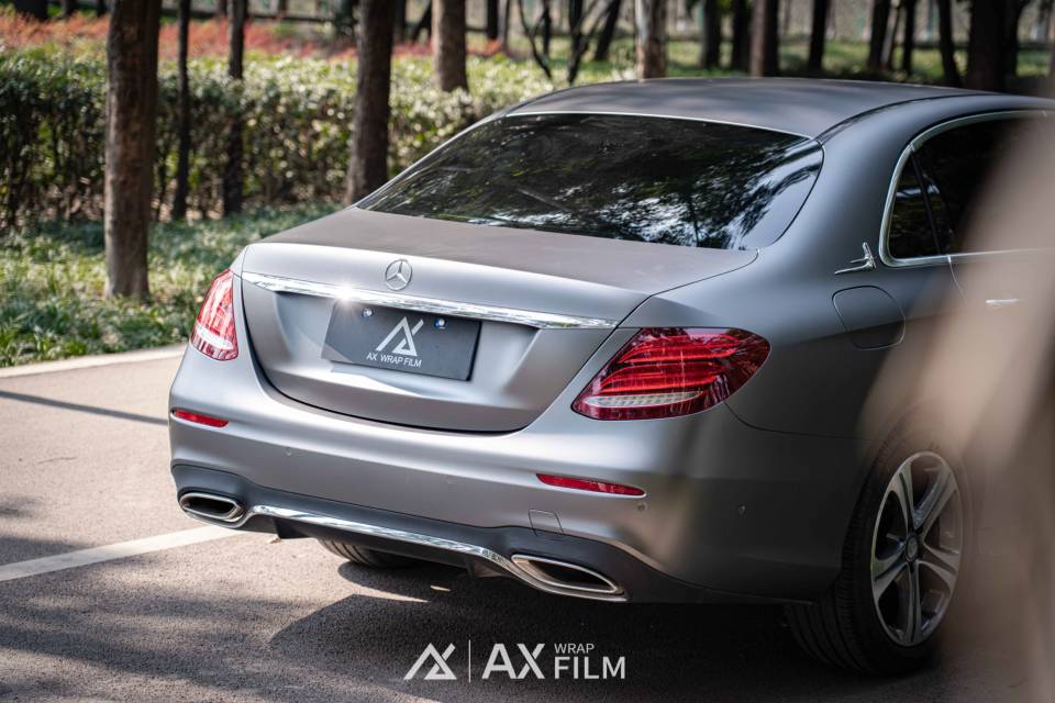 奔驰E300L｜AX-AMG山灰