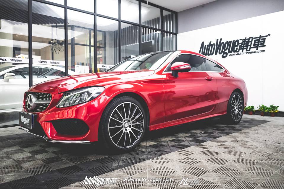 奔驰C200｜AX-魂动红