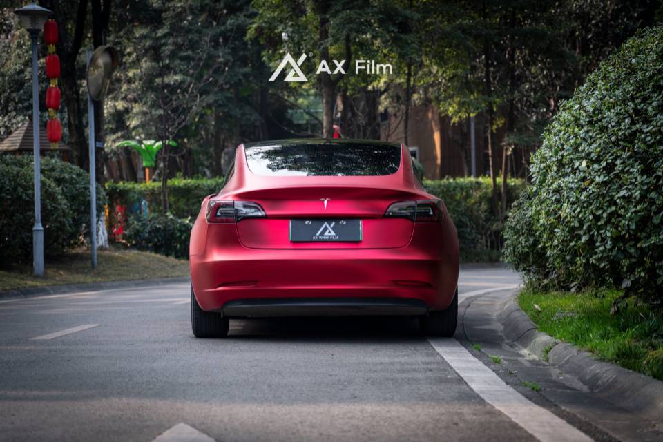 特斯拉Model3｜AX-PET亚面电镀金属红