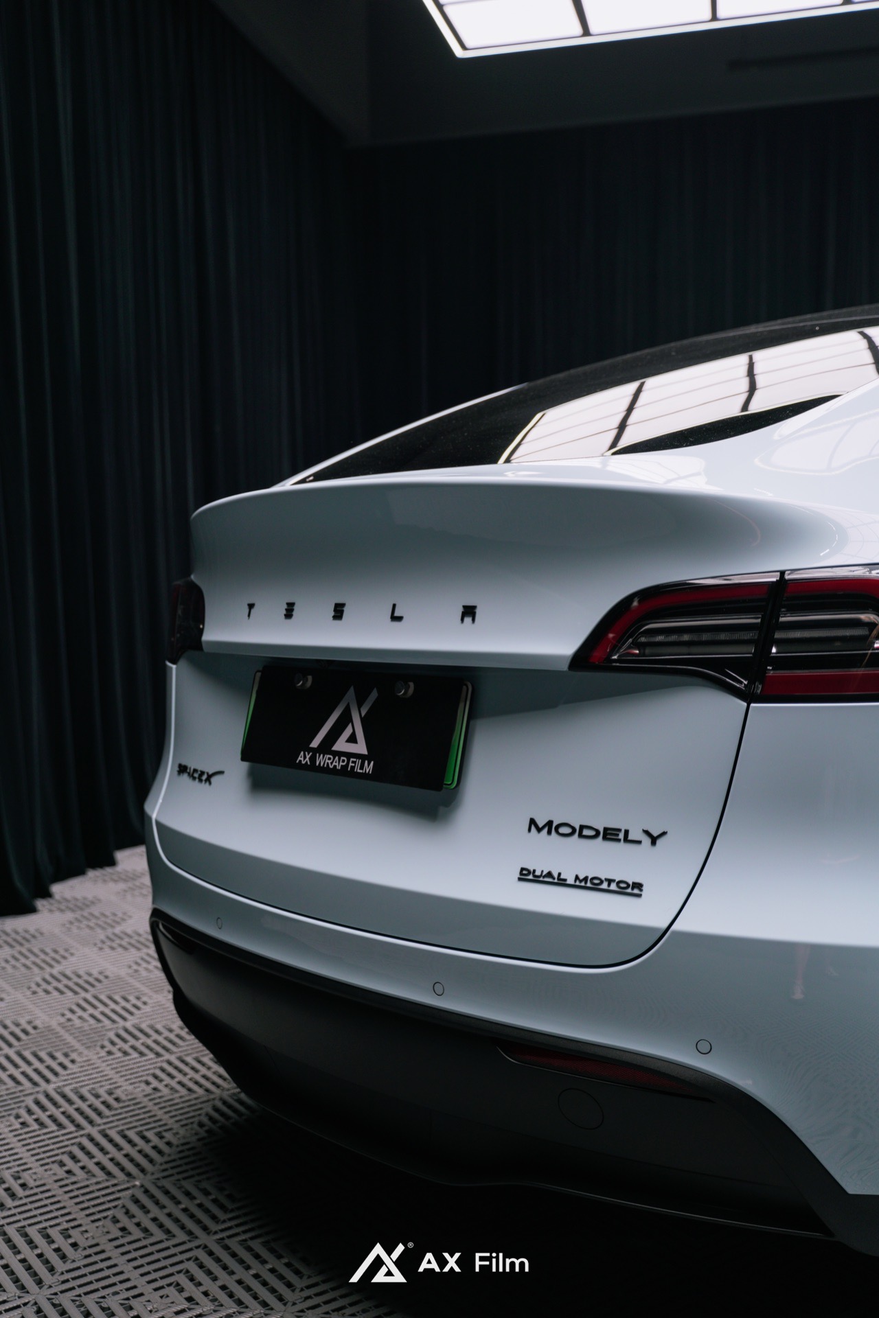 特斯拉modelY｜AX-冰川蓝