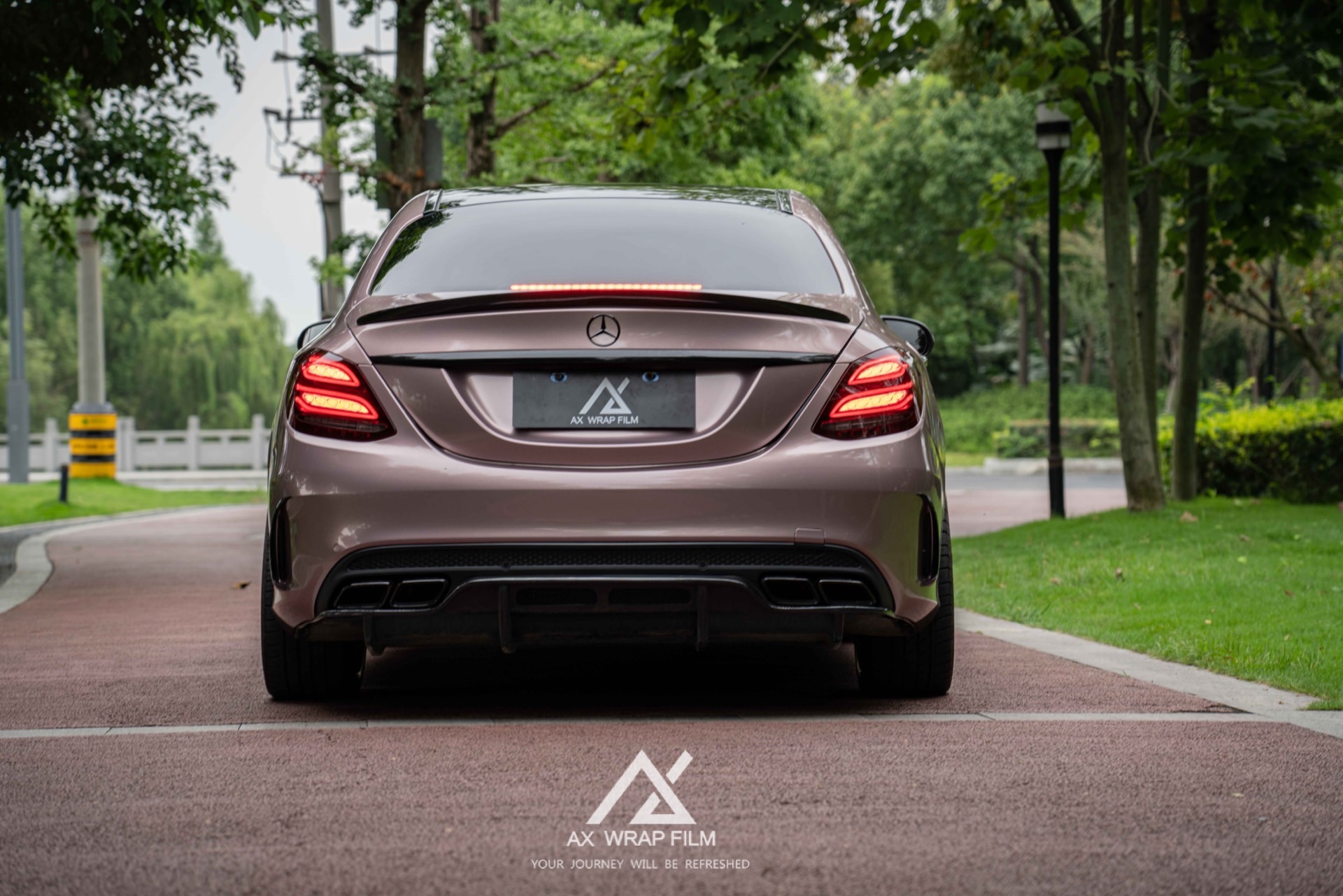 奔驰C200L｜冰莓粉