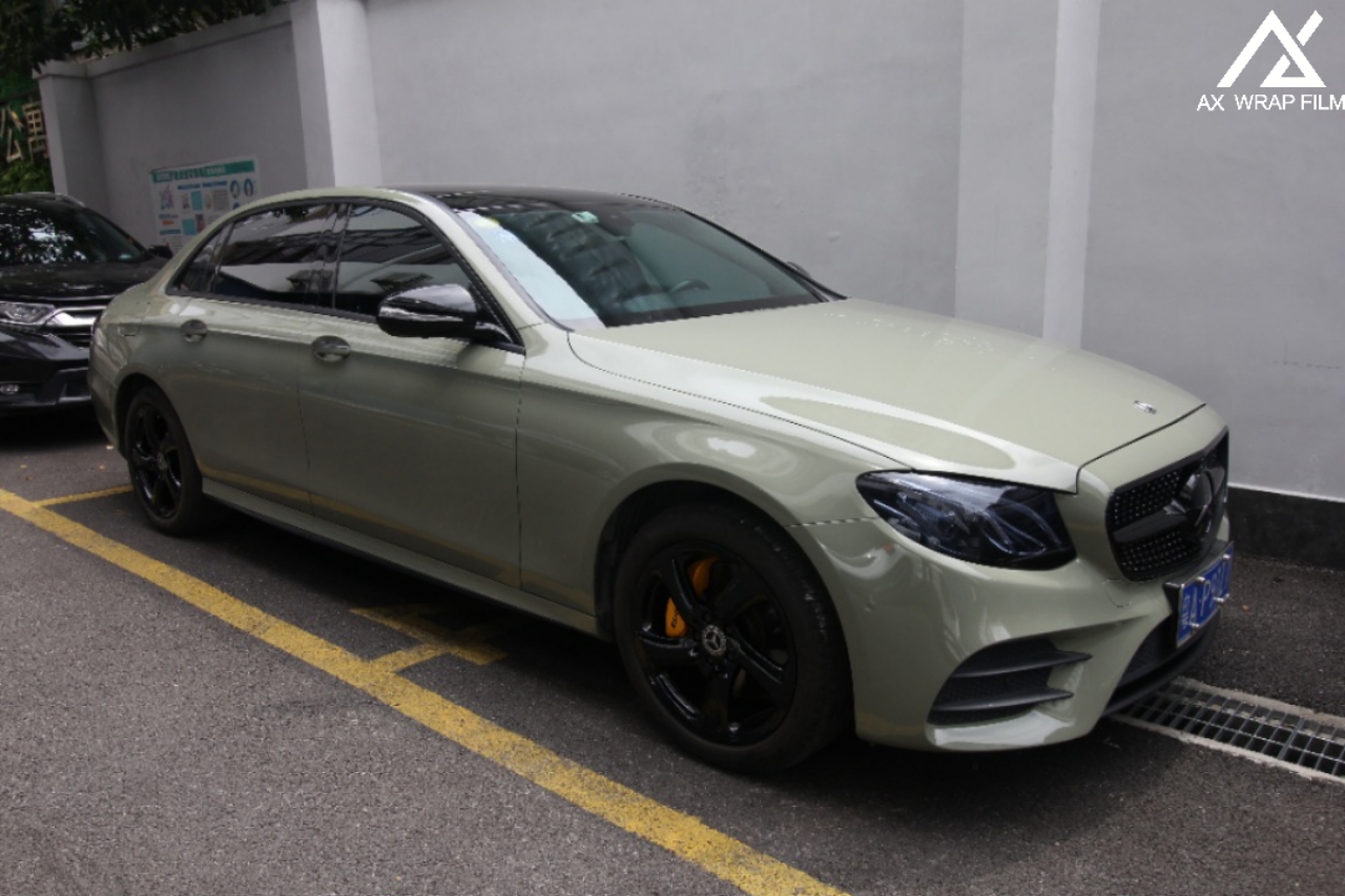 奔驰E300｜AX-高亮卡其绿