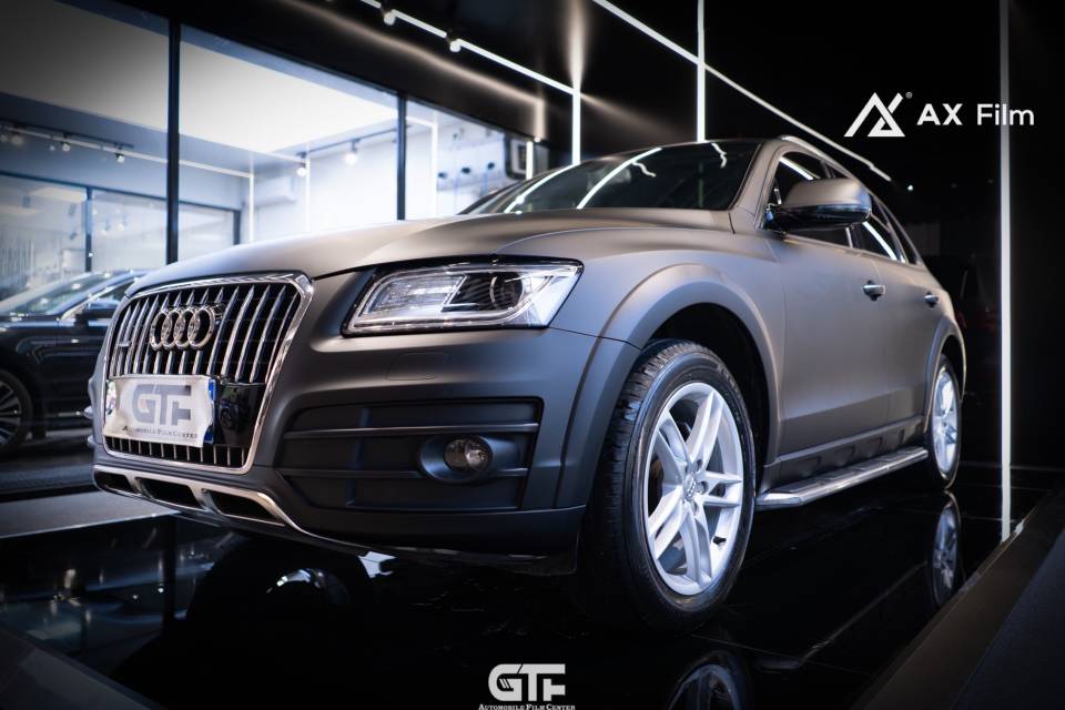 奥迪Q5｜AX-PET亚面电镀金属黑