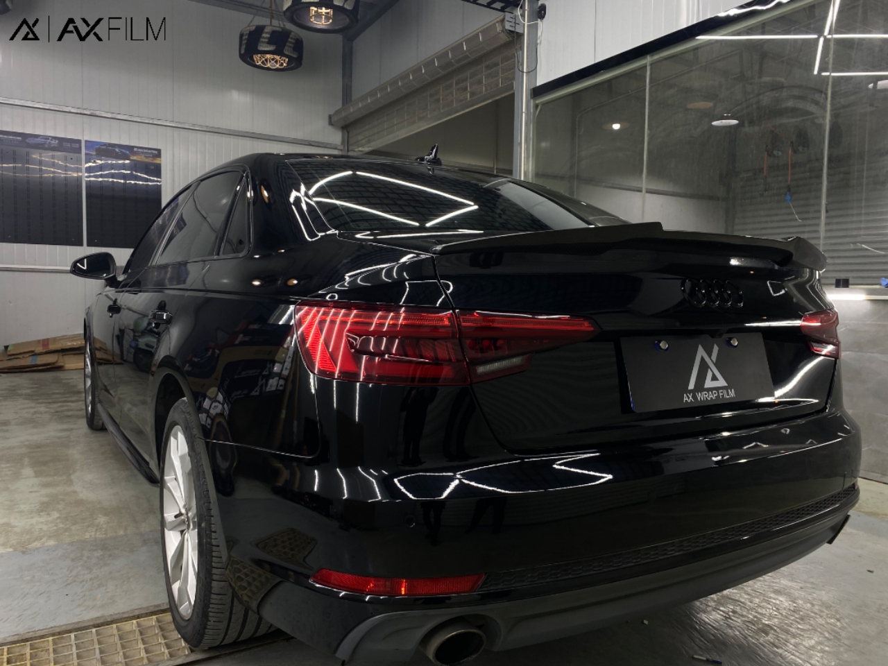 奥迪 A4｜AX-钢琴黑