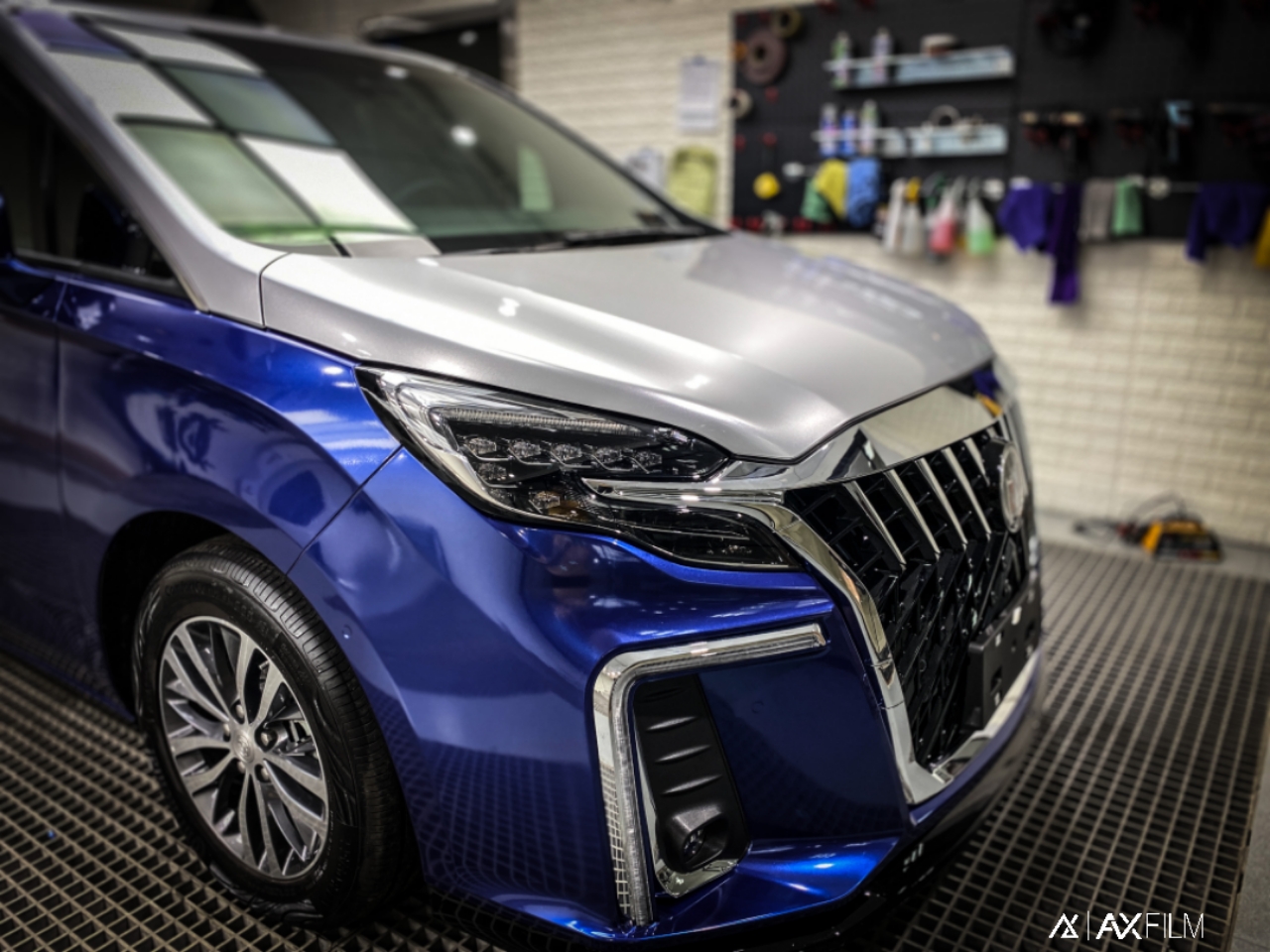 别克 GL8｜AX-水硅矾钙石蓝&金属银