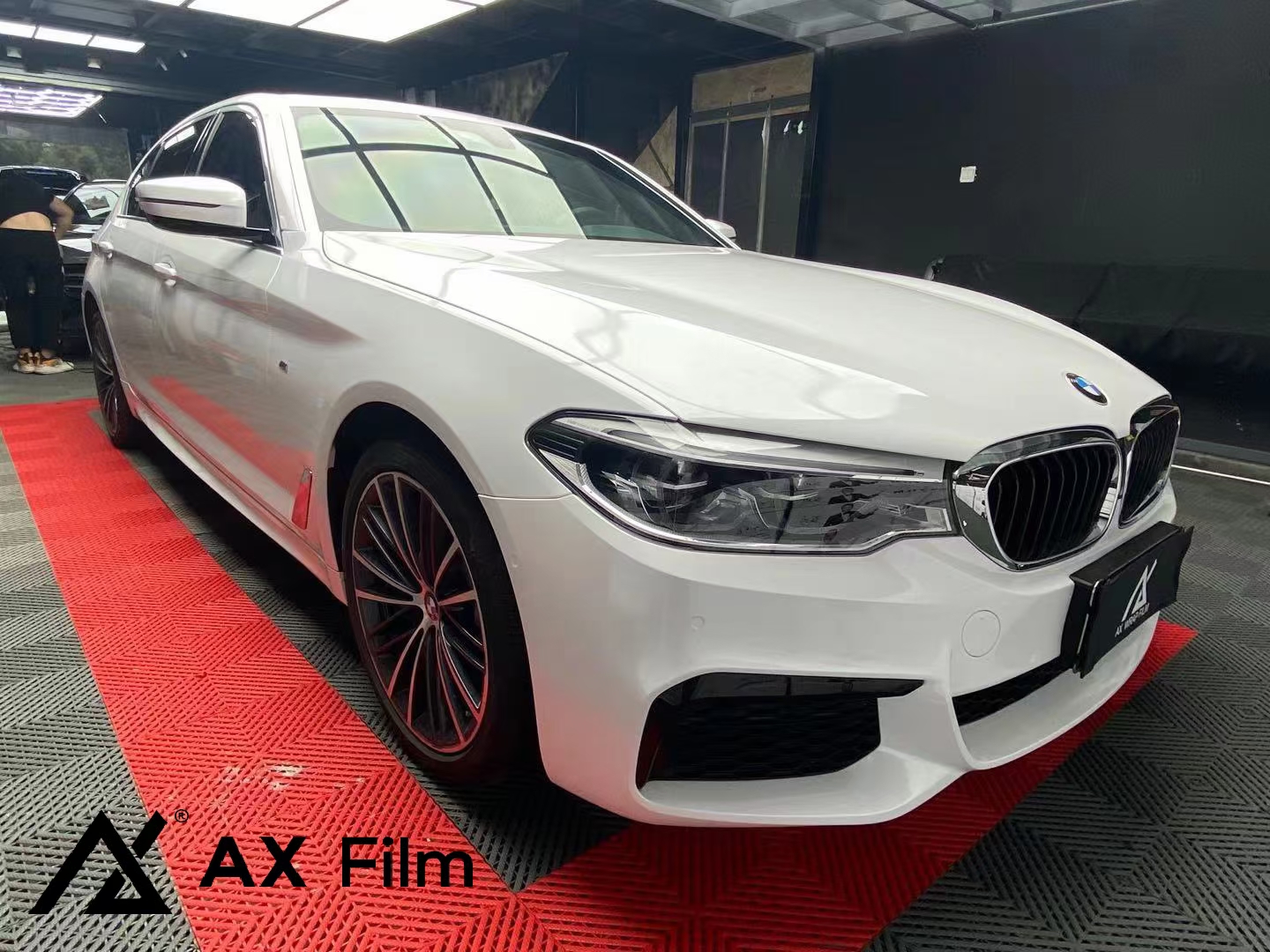 宝马530Li｜AX-珠光白