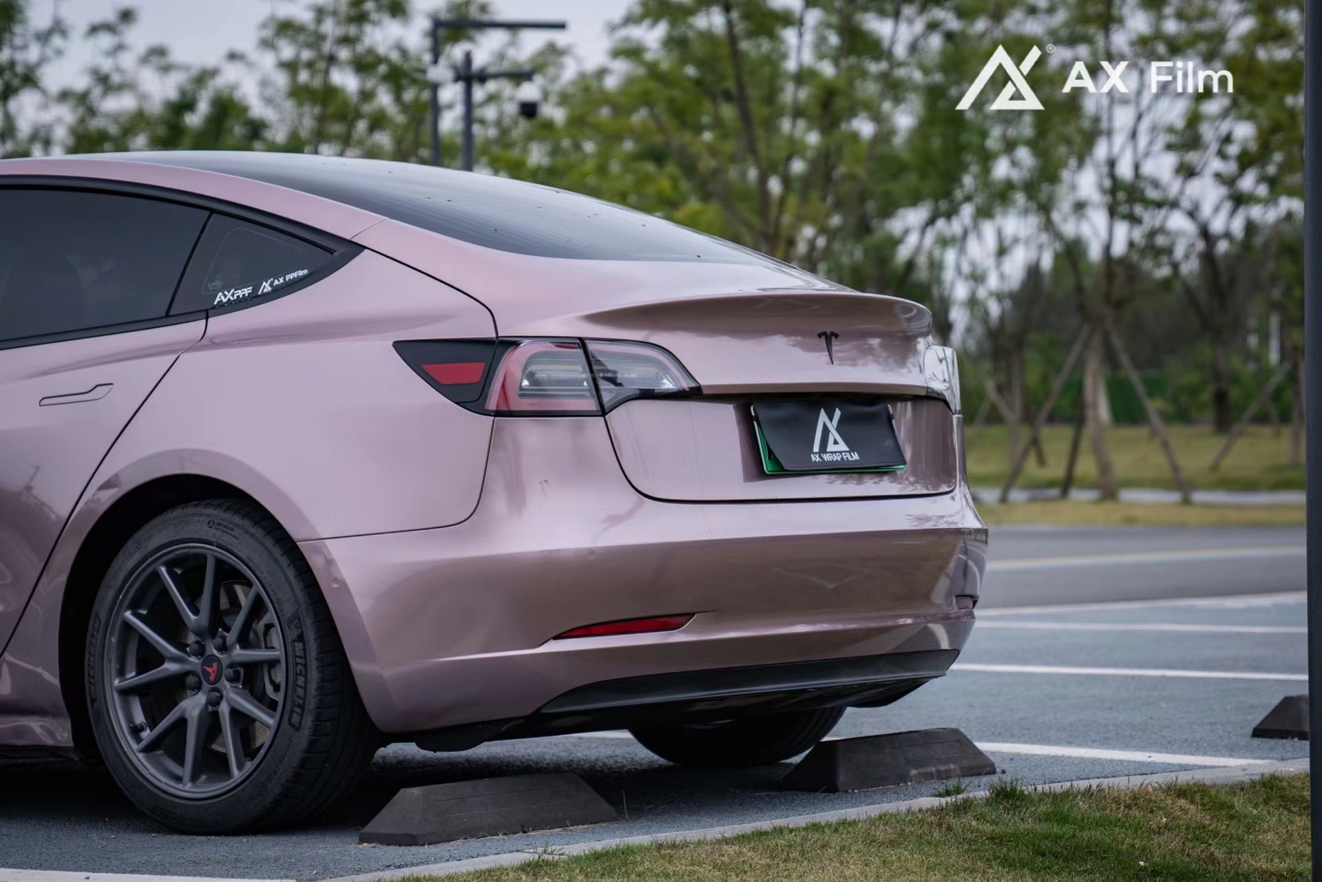 特斯拉model 3 | AX-冰莓粉