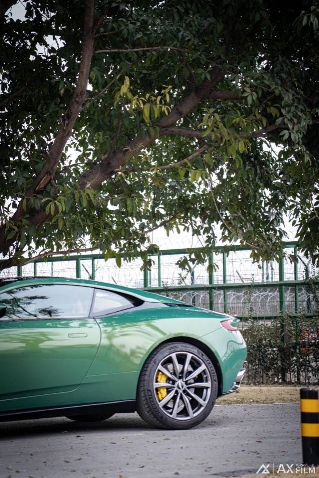 阿斯顿马丁DB11｜AX-PET虹彩祖母绿