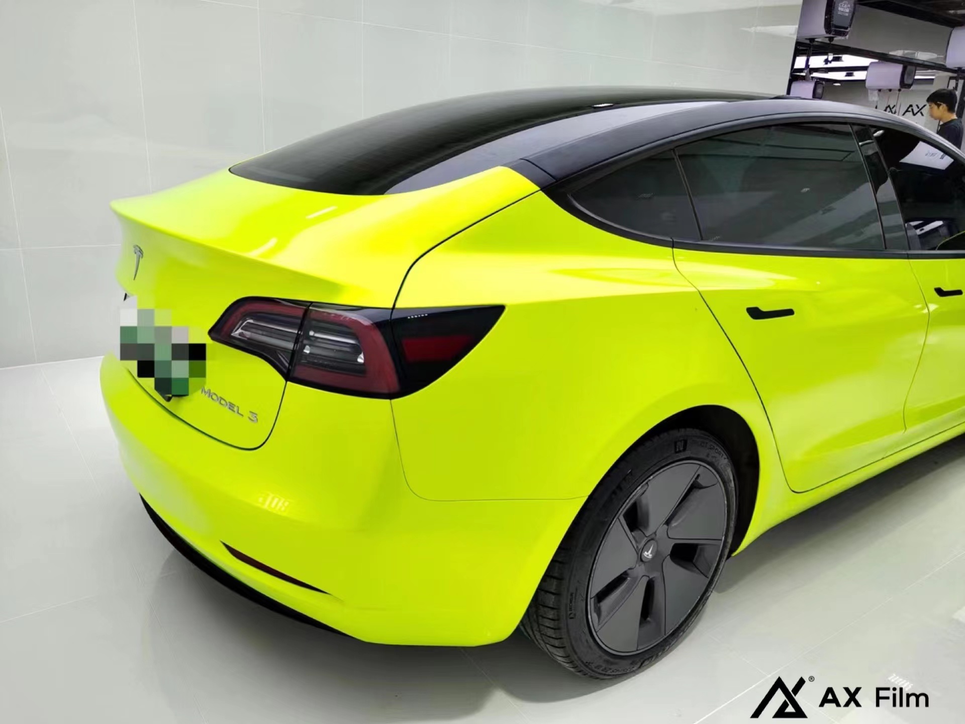 特斯拉model 3 | AX-珊瑚荧光黄