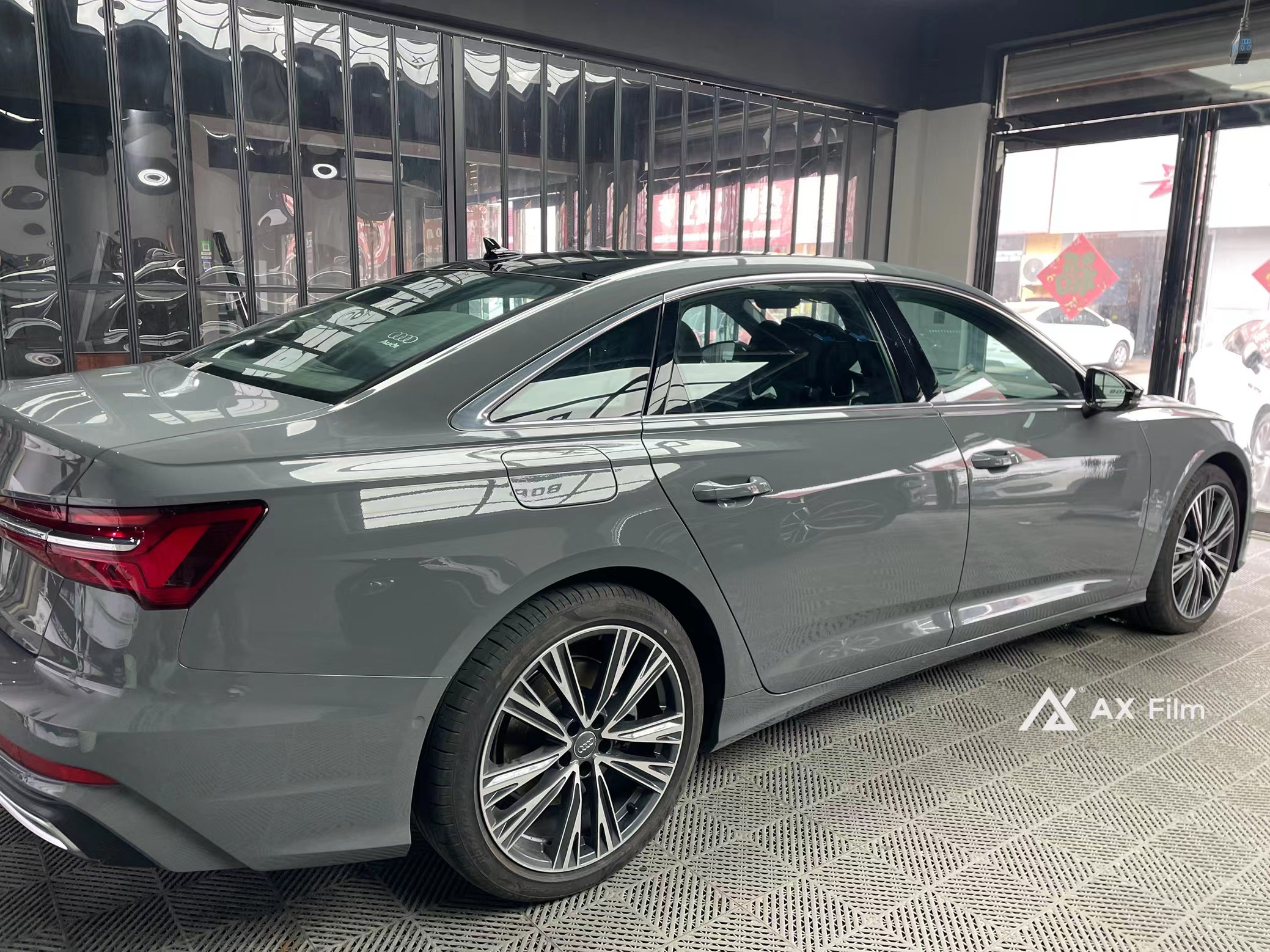 奥迪A6L｜AX-高亮深灰