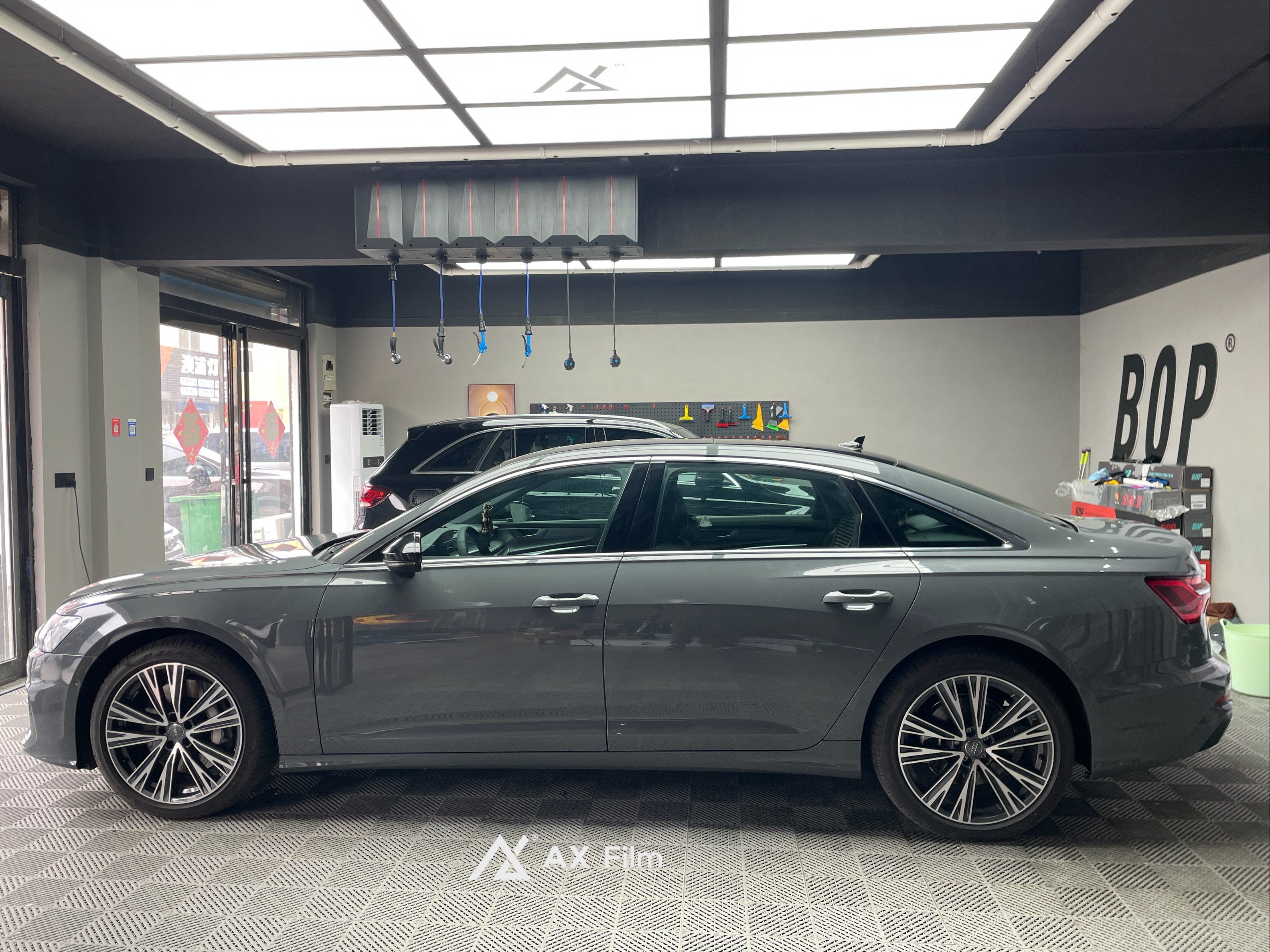 奥迪A6L｜AX-高亮深灰