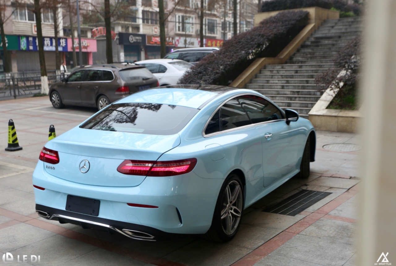 奔驰 E260｜AX-冰川蓝