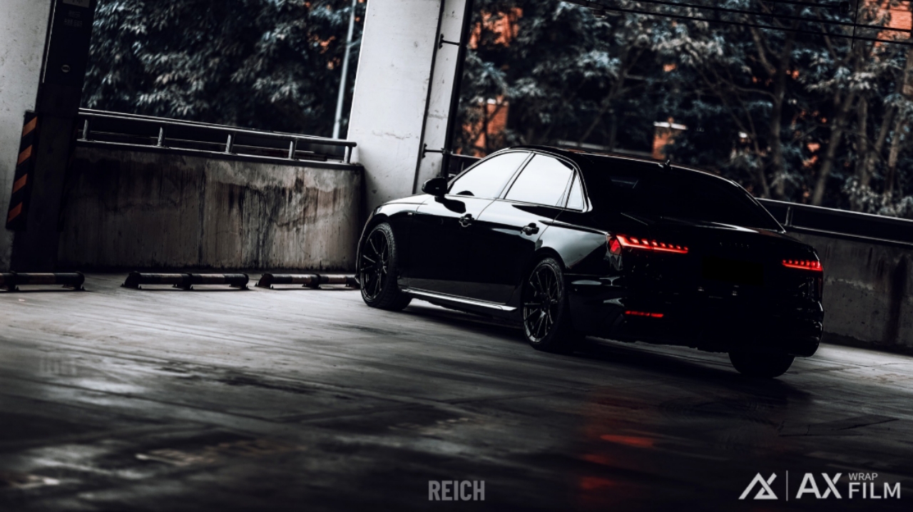 奥迪 A4L｜AX-自修复亮黑