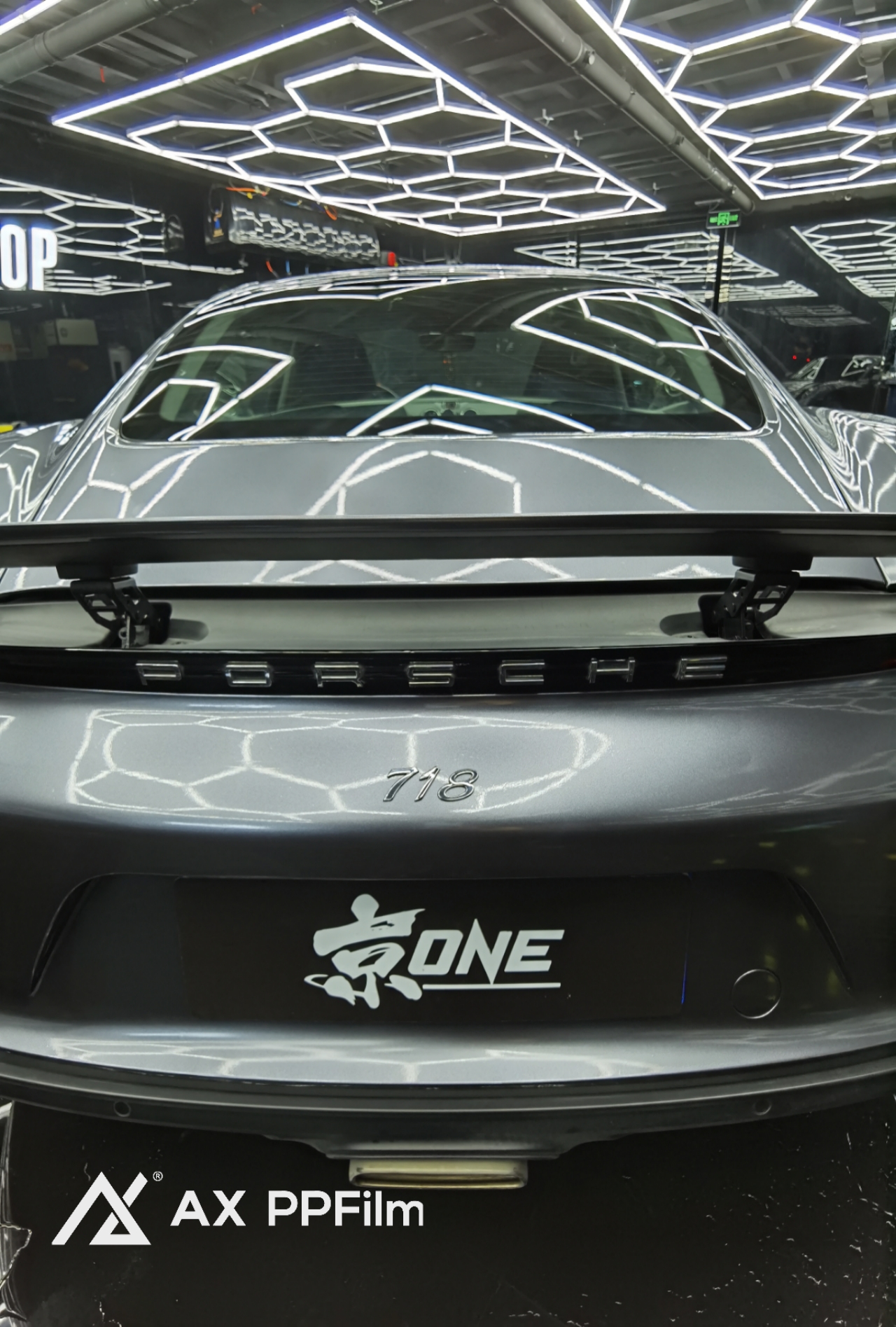 保时捷718｜AX -金属钛灰