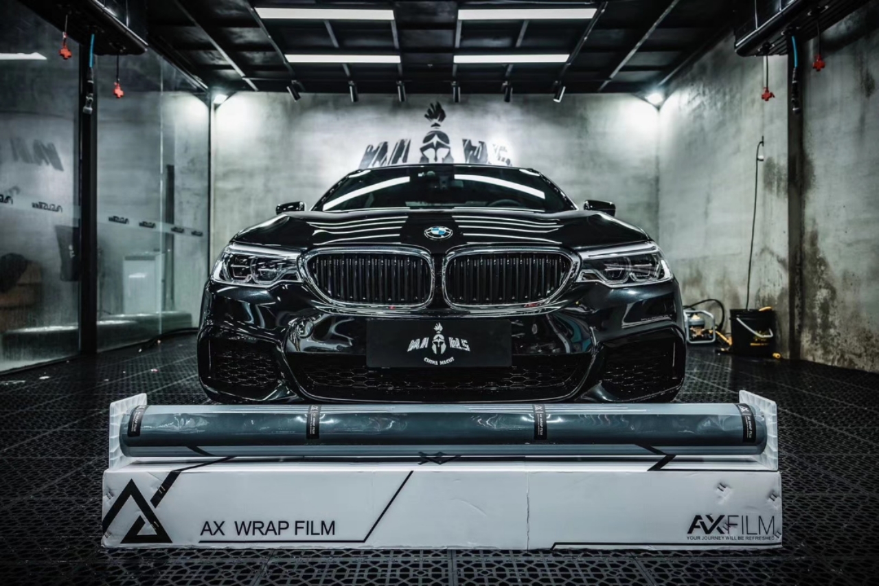 宝马 530Li｜AX-亮浅水泥灰