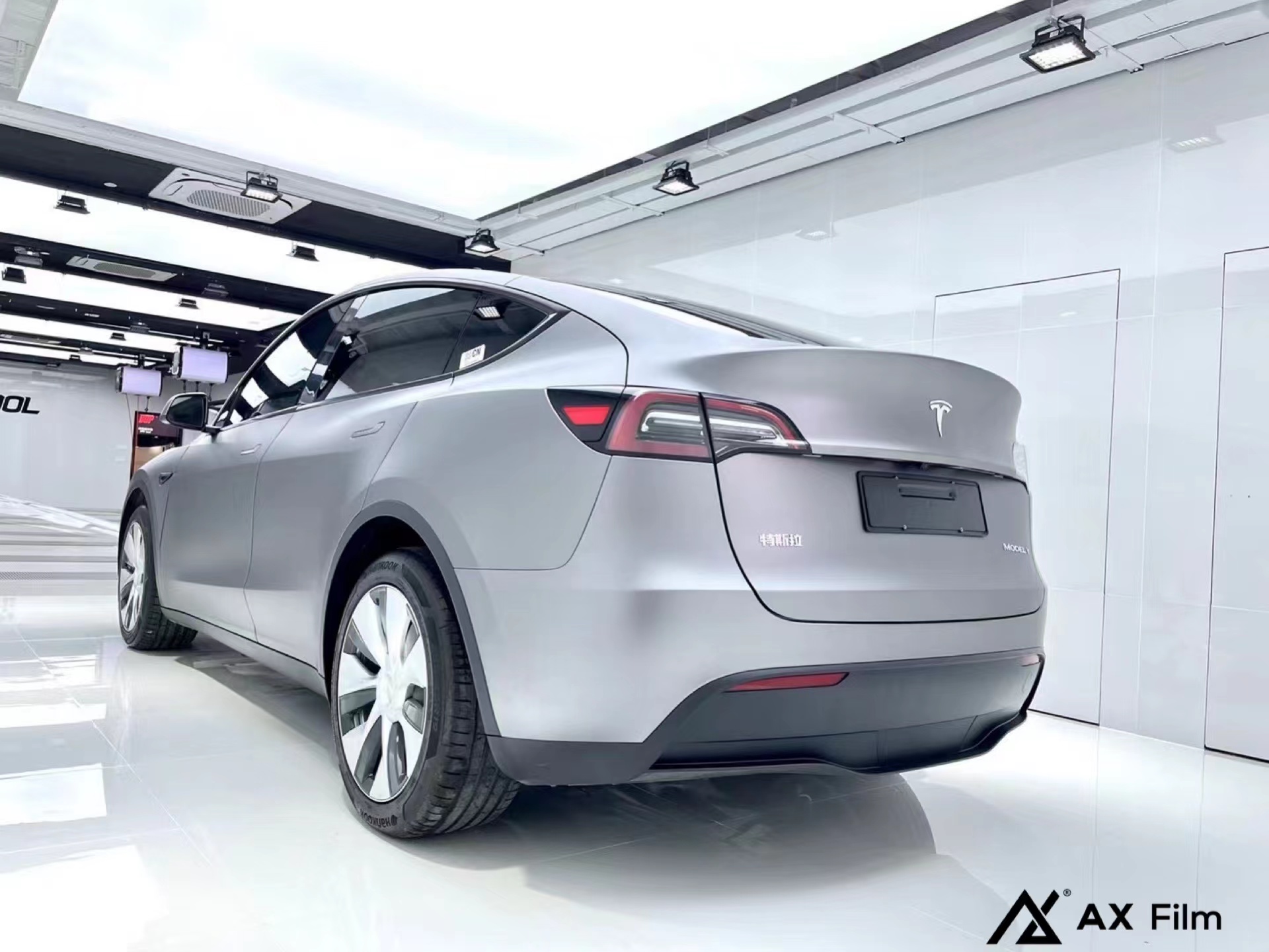 特斯拉model3-山灰