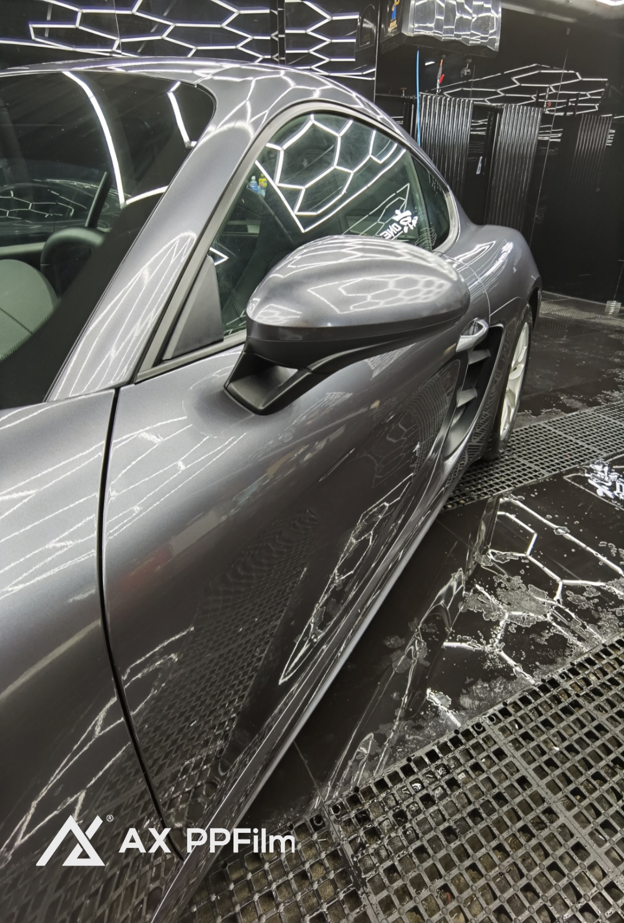 保时捷718｜AX -金属钛灰