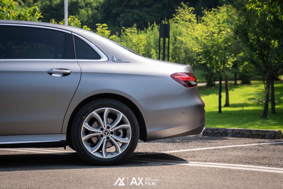 奔驰E300｜AX-山灰