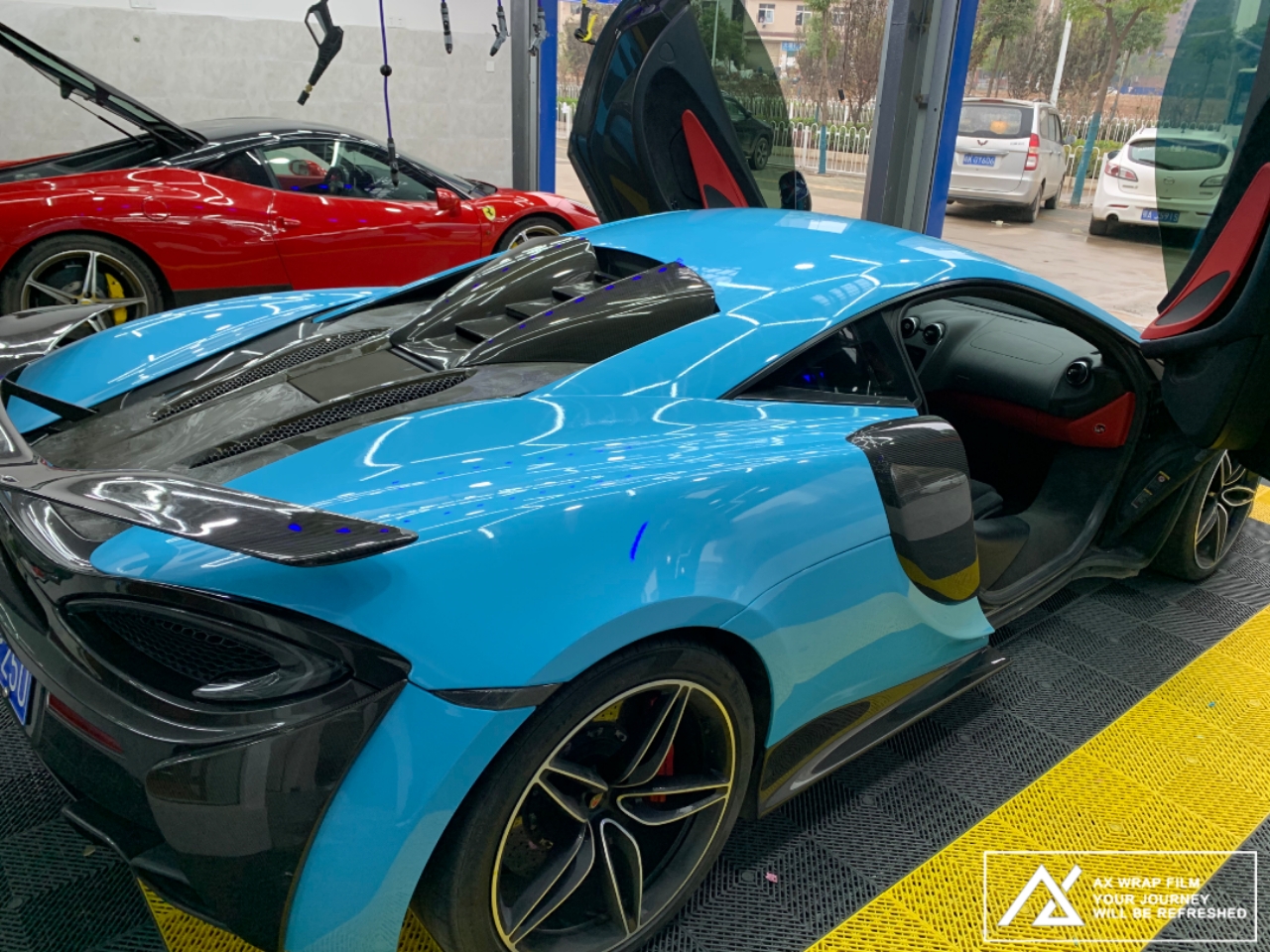 迈凯伦 570S｜AX-亮浅天空蓝