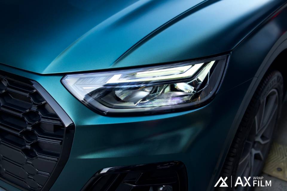 奥迪Q5L｜AX-电光金属墨绿