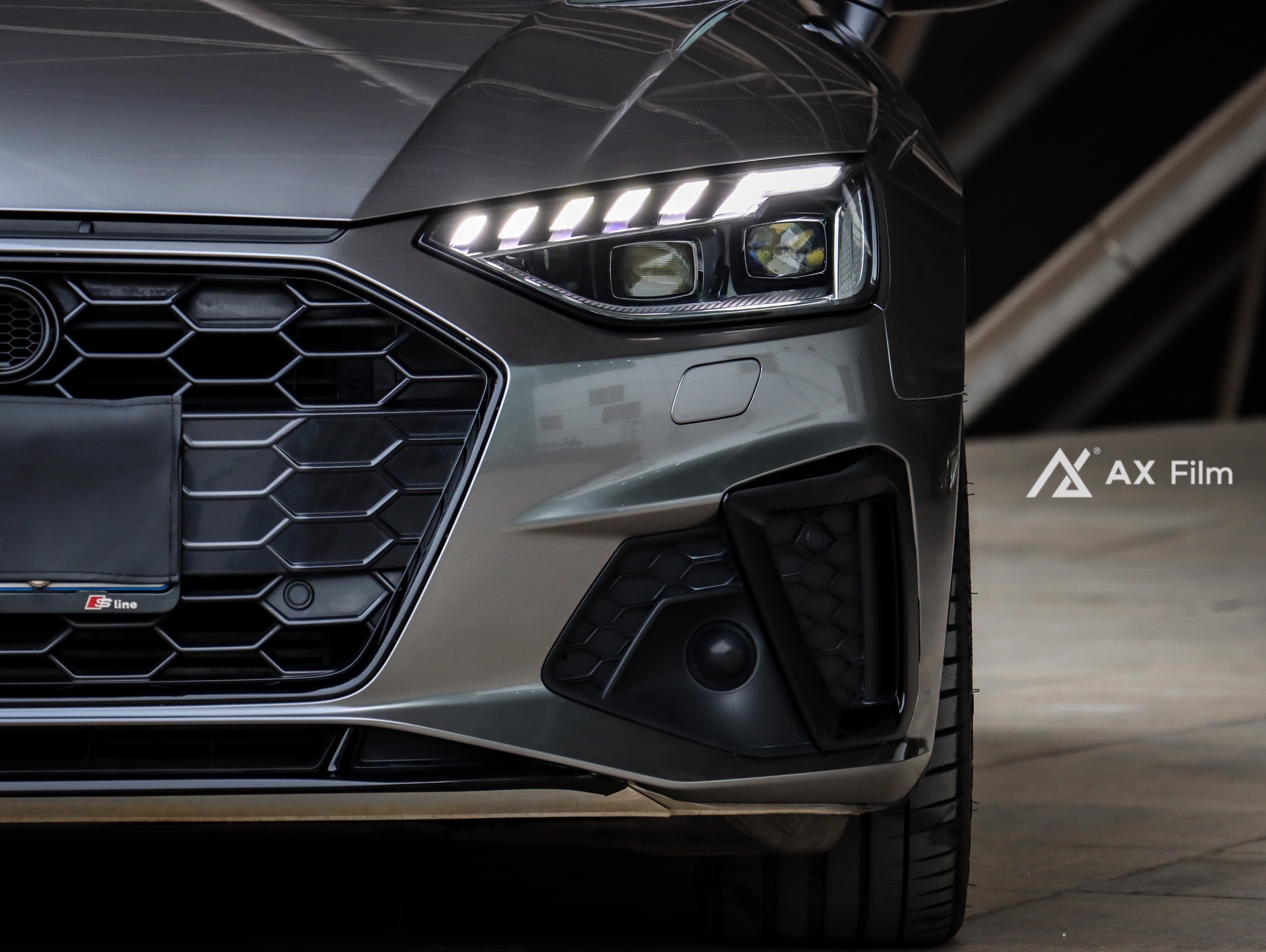 奥迪A4L - 液态金属银