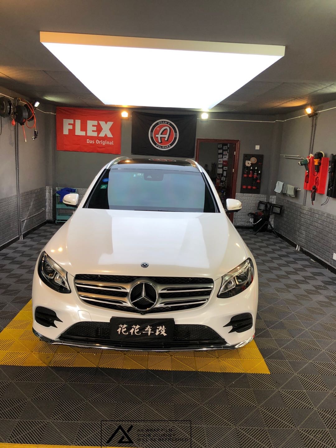 奔驰GLC260 ｜AX-珠光白