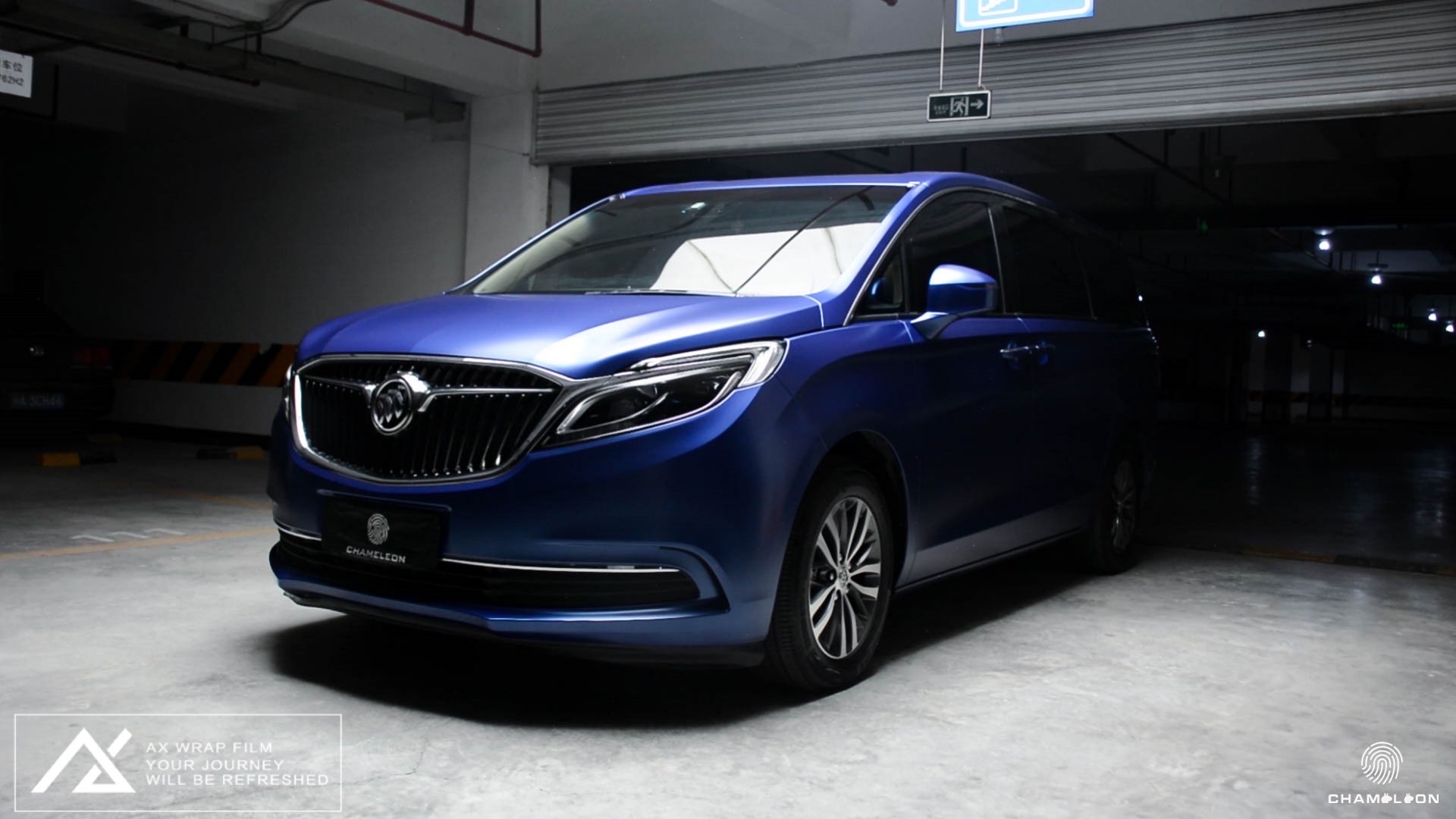 别克GL8 ｜AX-电光海军蓝